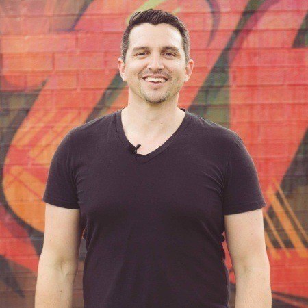 1777:Matt J. Hanham is a serial entrepreneur, investor and consultant...)