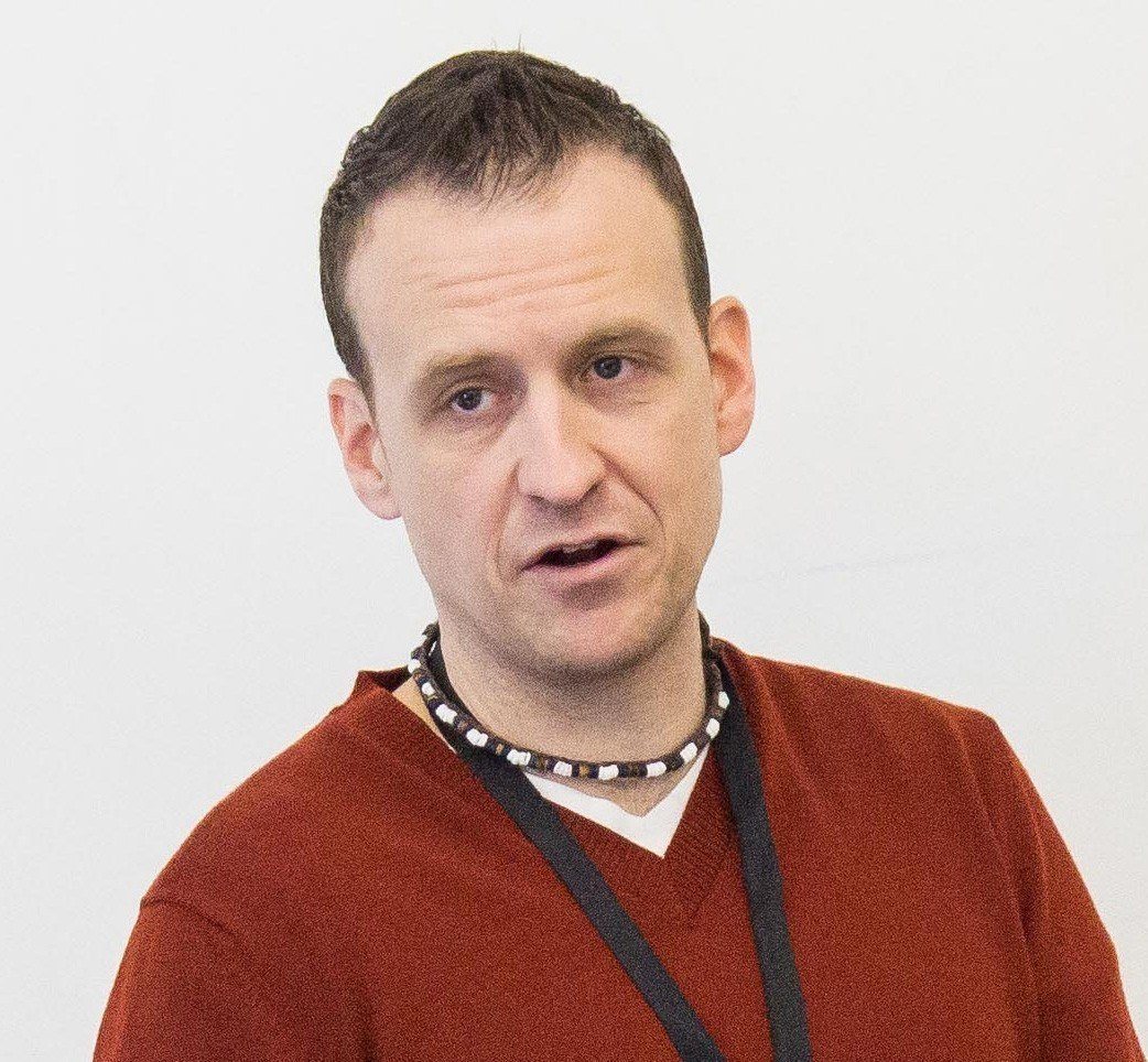 1647:Tom Heffner is a podcaster, entrepreneur and design strategist