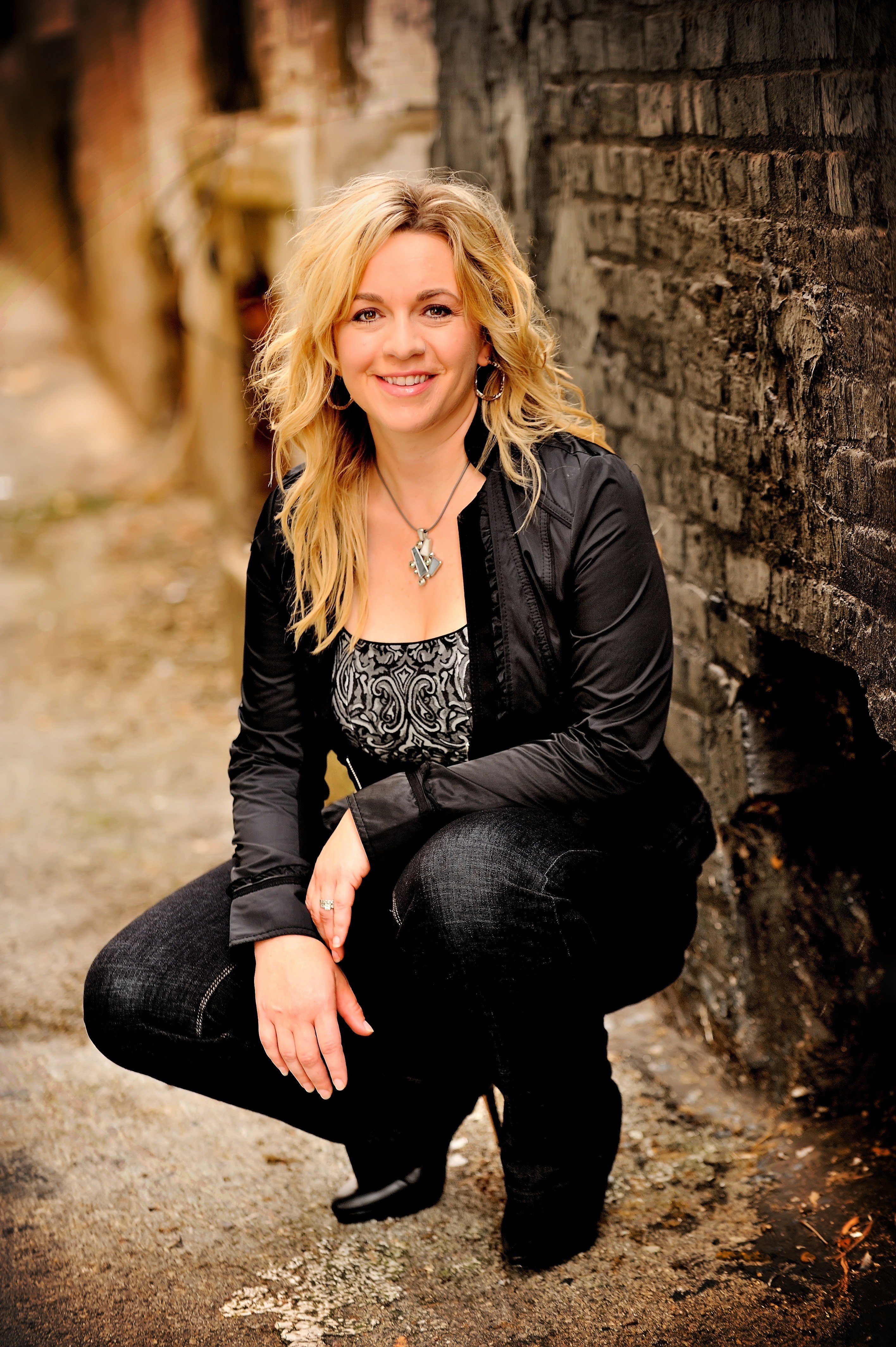 570:Emilie Shoop is the Full Throttle Leadership Coach